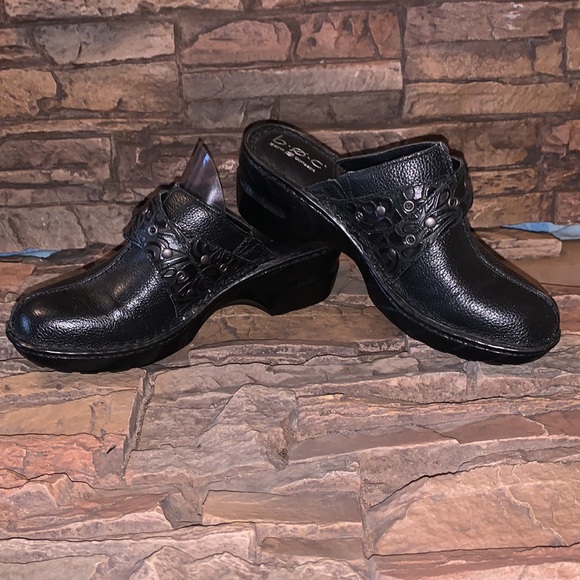 boc | Shoes | Boc Black Clogs 7m | Poshmark